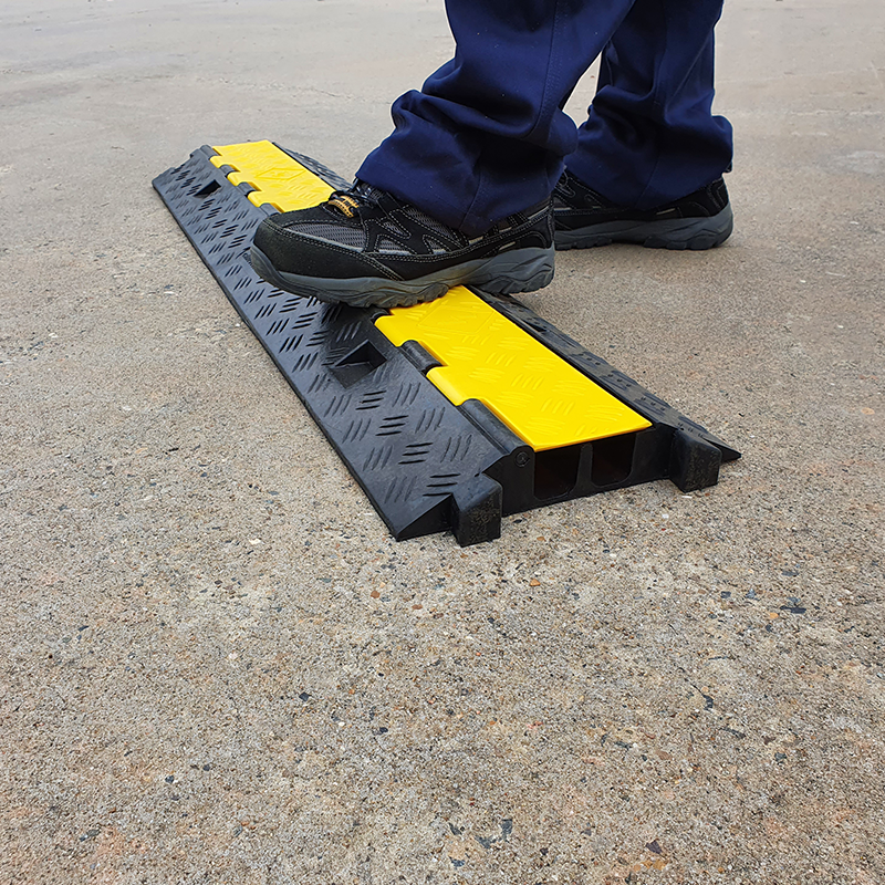 Cable Management : 2 Channel Cable and Hose Protector